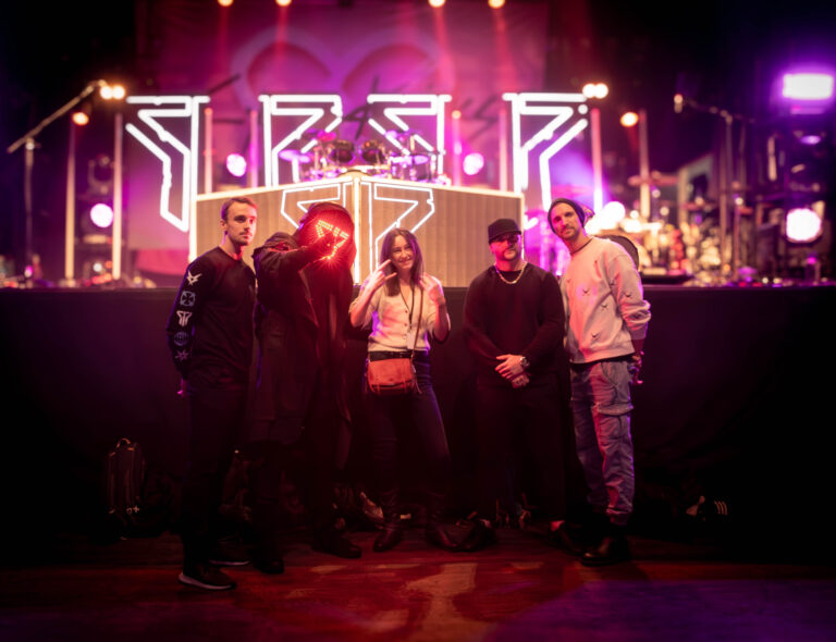 SMASH INTO PIECES REVIENT EN FORCE - Mad Breizh Webzine Metal